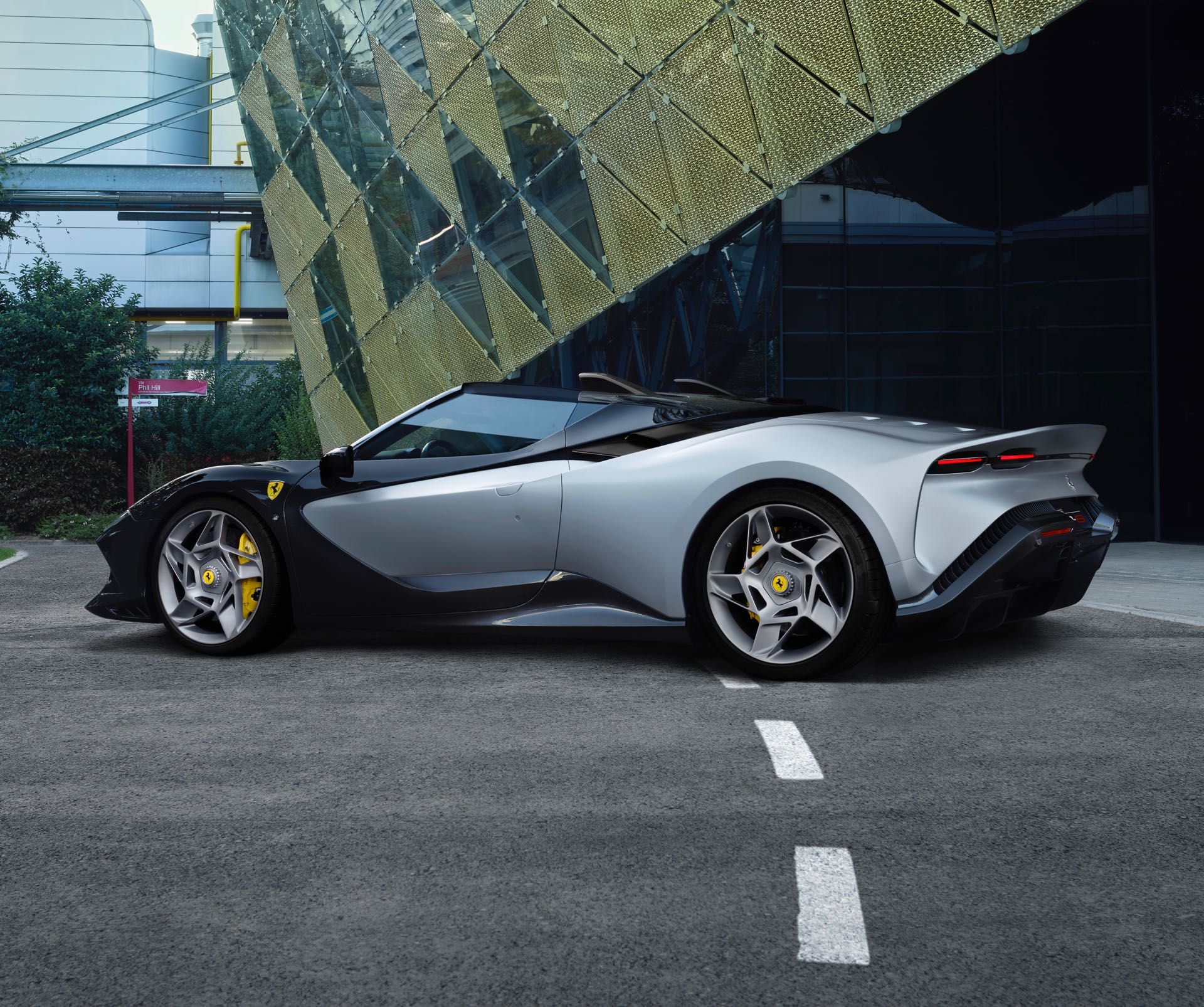 Ferrari SF-8: l'ultima one-off di Maranello è una roadster V8 biturbo